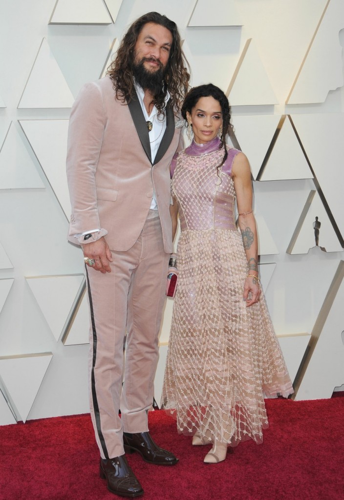 Jason Momoa’s pink Fendi scrunchie at the Oscars was sort of awesome