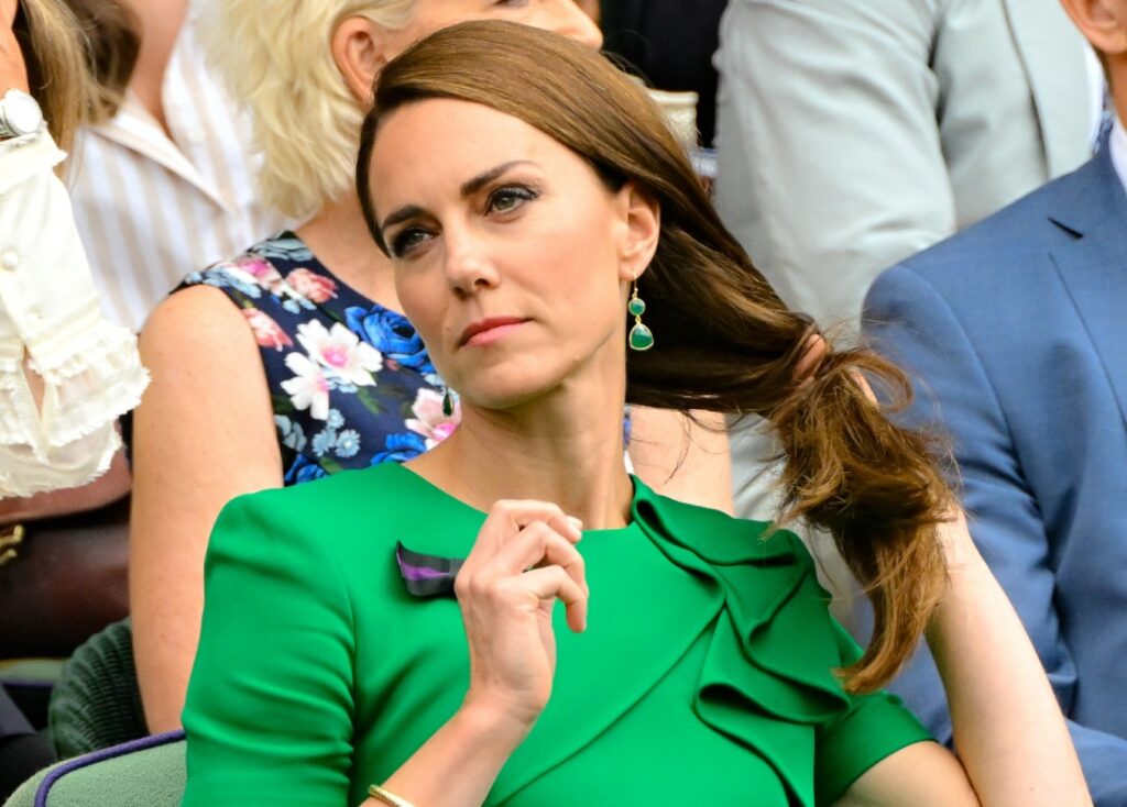 Royalists are mad at Daniel Craig for remaining seated in Princess Kate ...