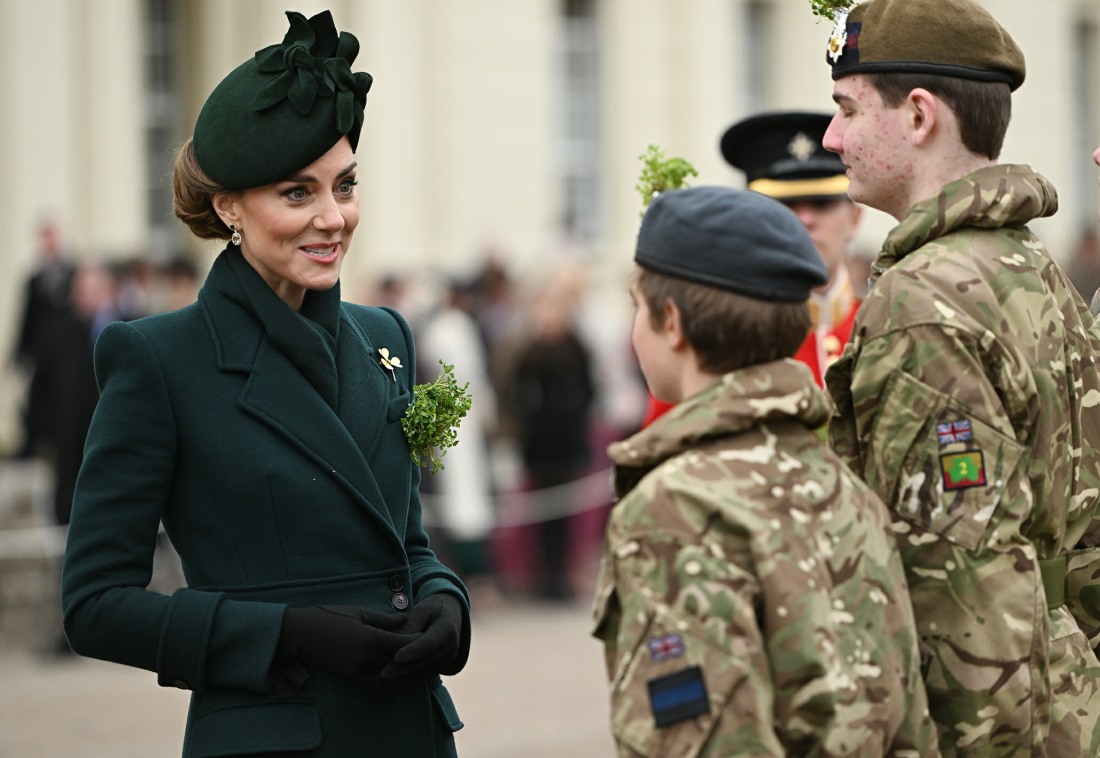 Cele|bitchy | The Princess of Wales visiting Wellington Barracks